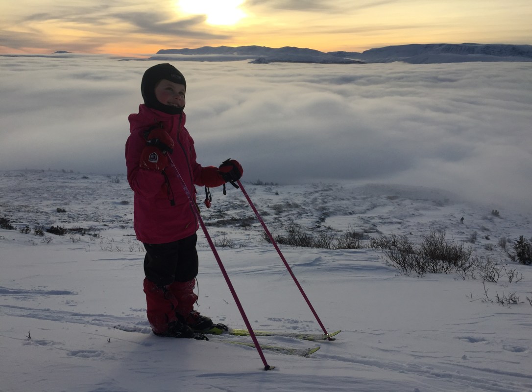 Topptur på randonee med barn – Friluftsglede